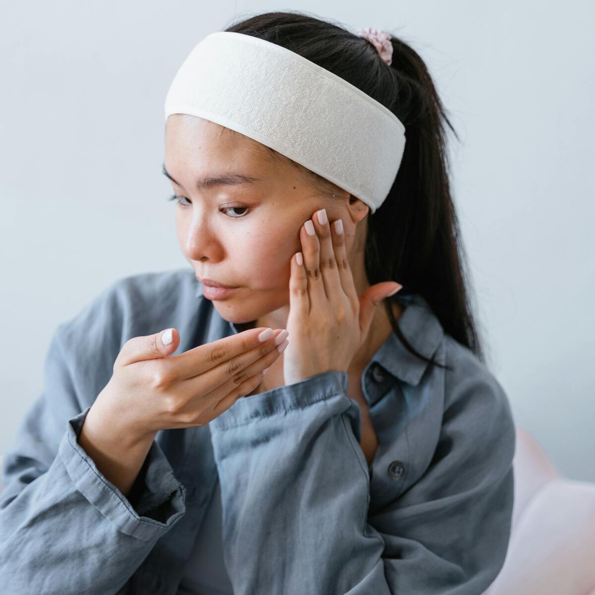 Yoga du visage : qu'est-ce que c'est et comment le pratiquer ...